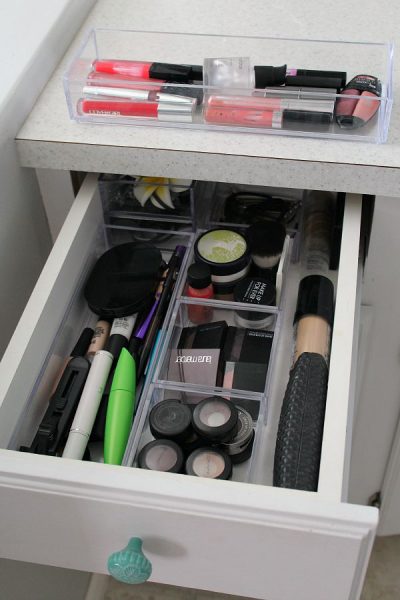 Easy Makeup Organization Tips - Clean and Scentsible