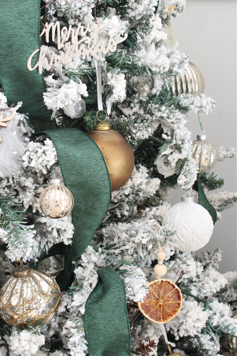 Christmas Dining Room with Amber - Clean and Scentsible