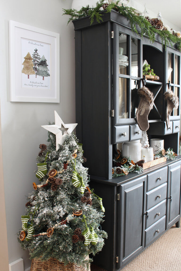 Christmas Dining Room with Amber - Clean and Scentsible