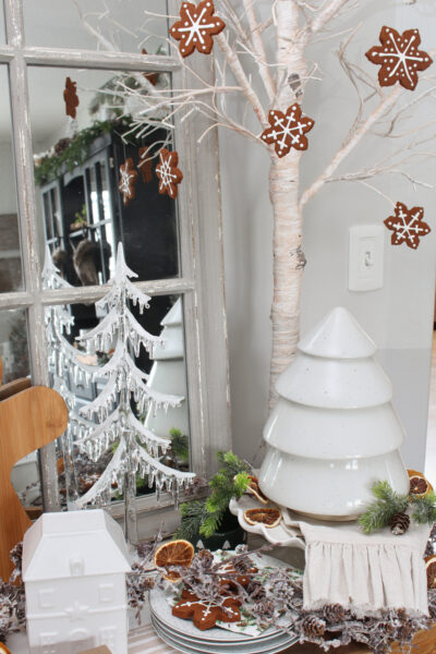 Christmas Dining Room with Amber - Clean and Scentsible