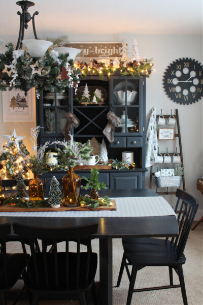 Christmas Dining Room with Amber - Clean and Scentsible